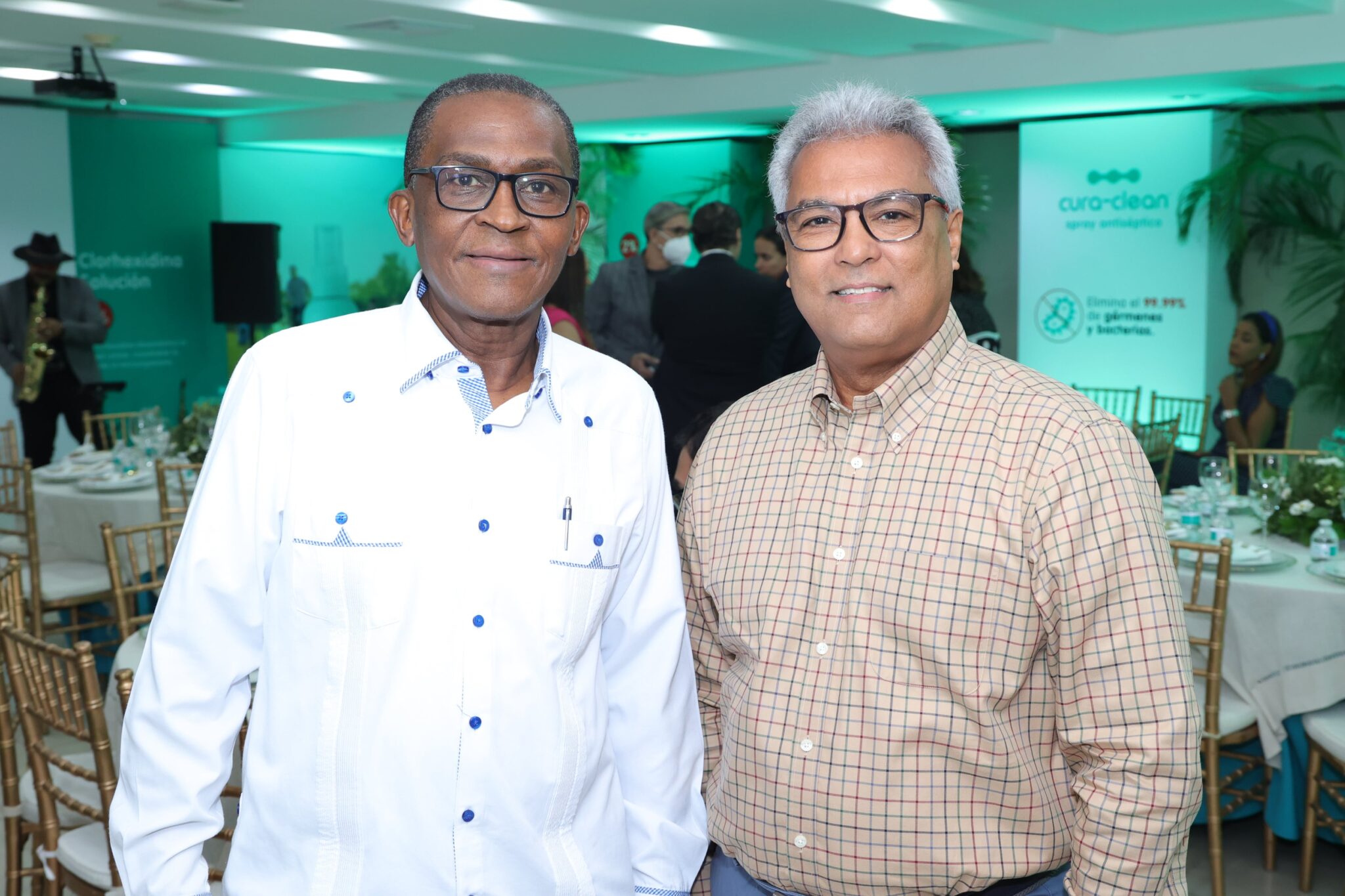 Farmacéutica Sued & Fargesa lanza Cura Clean, Clorhexidina al 2%