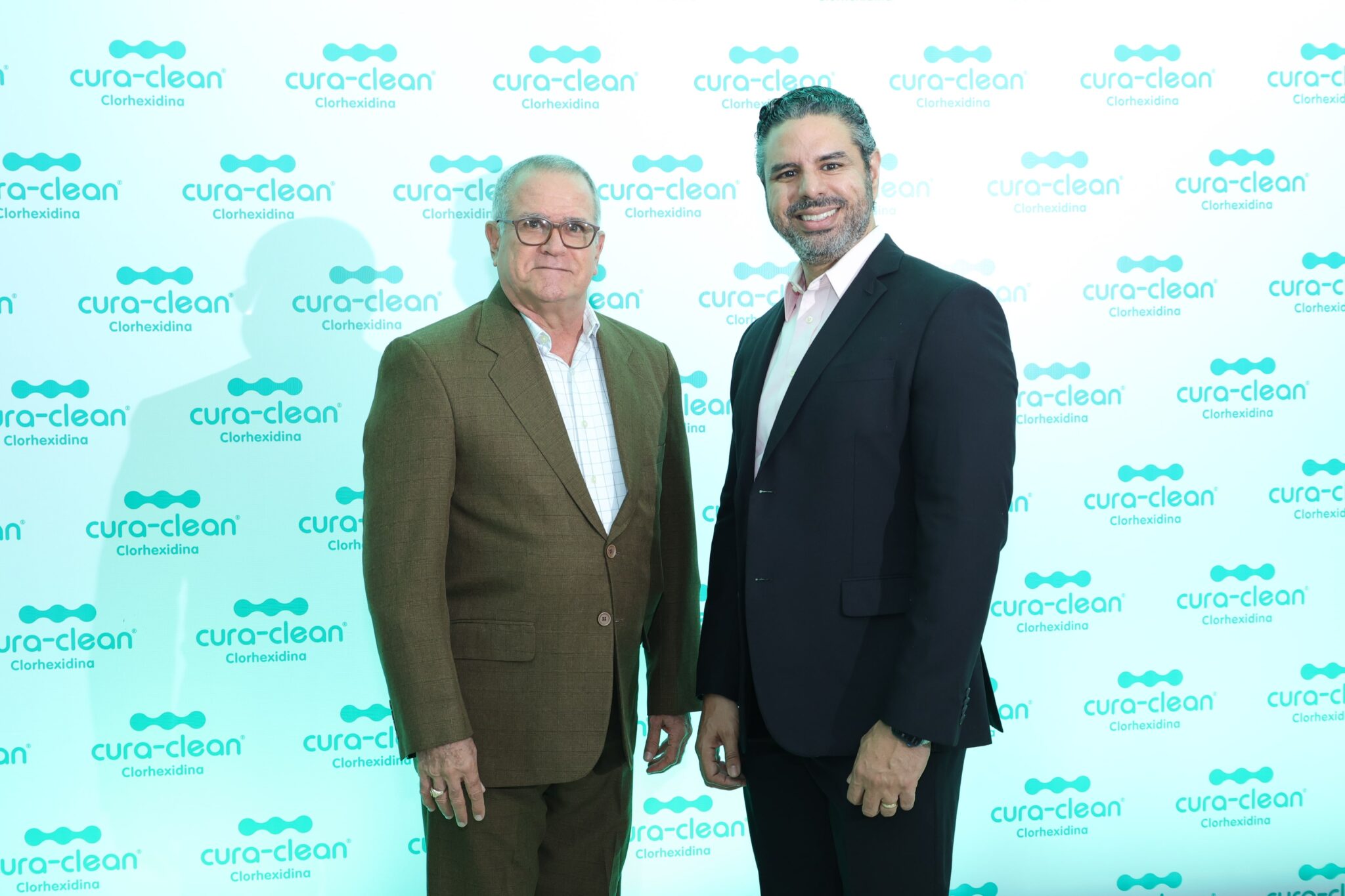 Farmacéutica Sued & Fargesa lanza Cura Clean, Clorhexidina al 2%