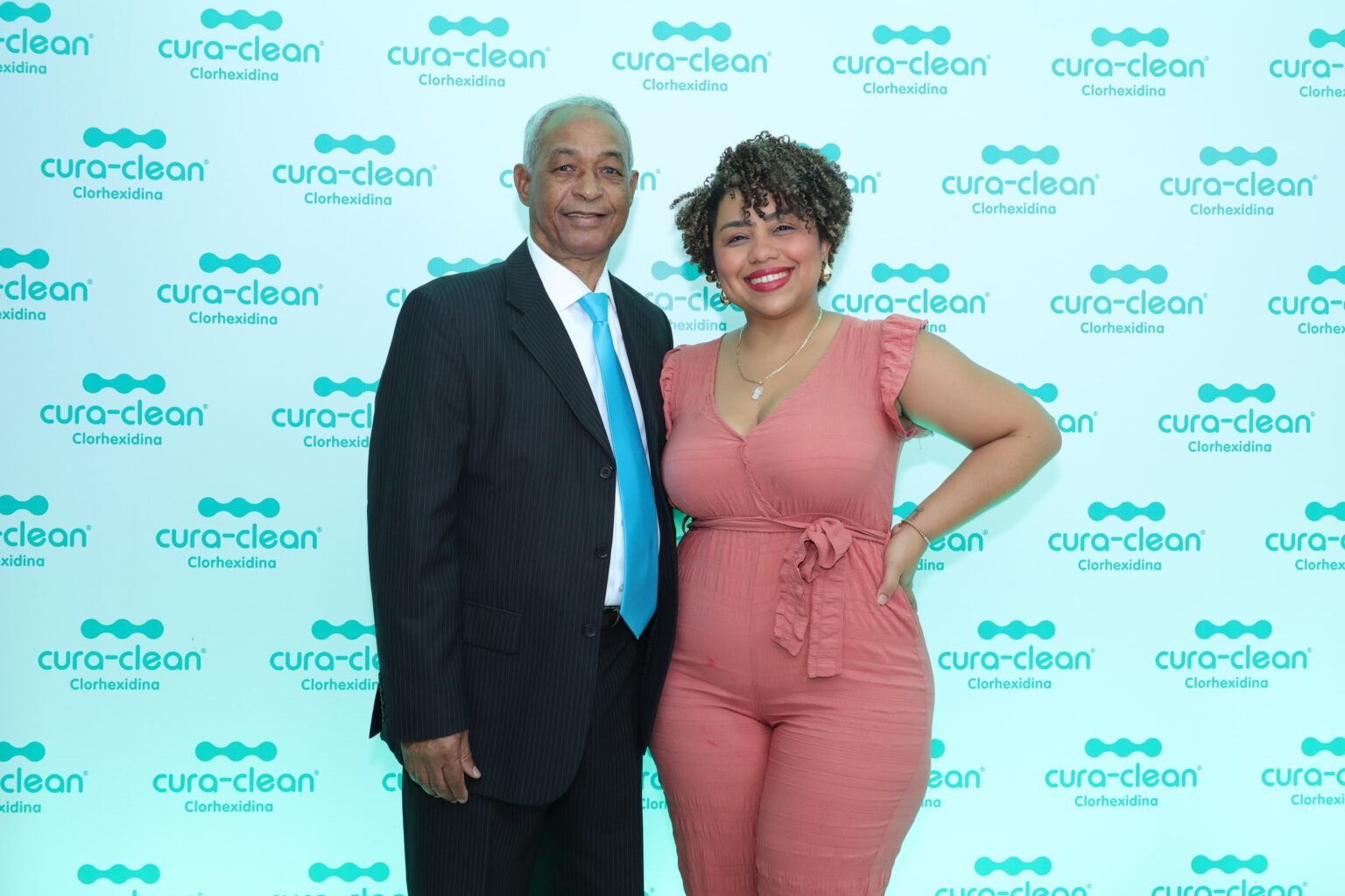 Farmacéutica Sued & Fargesa lanza Cura Clean, Clorhexidina al 2%