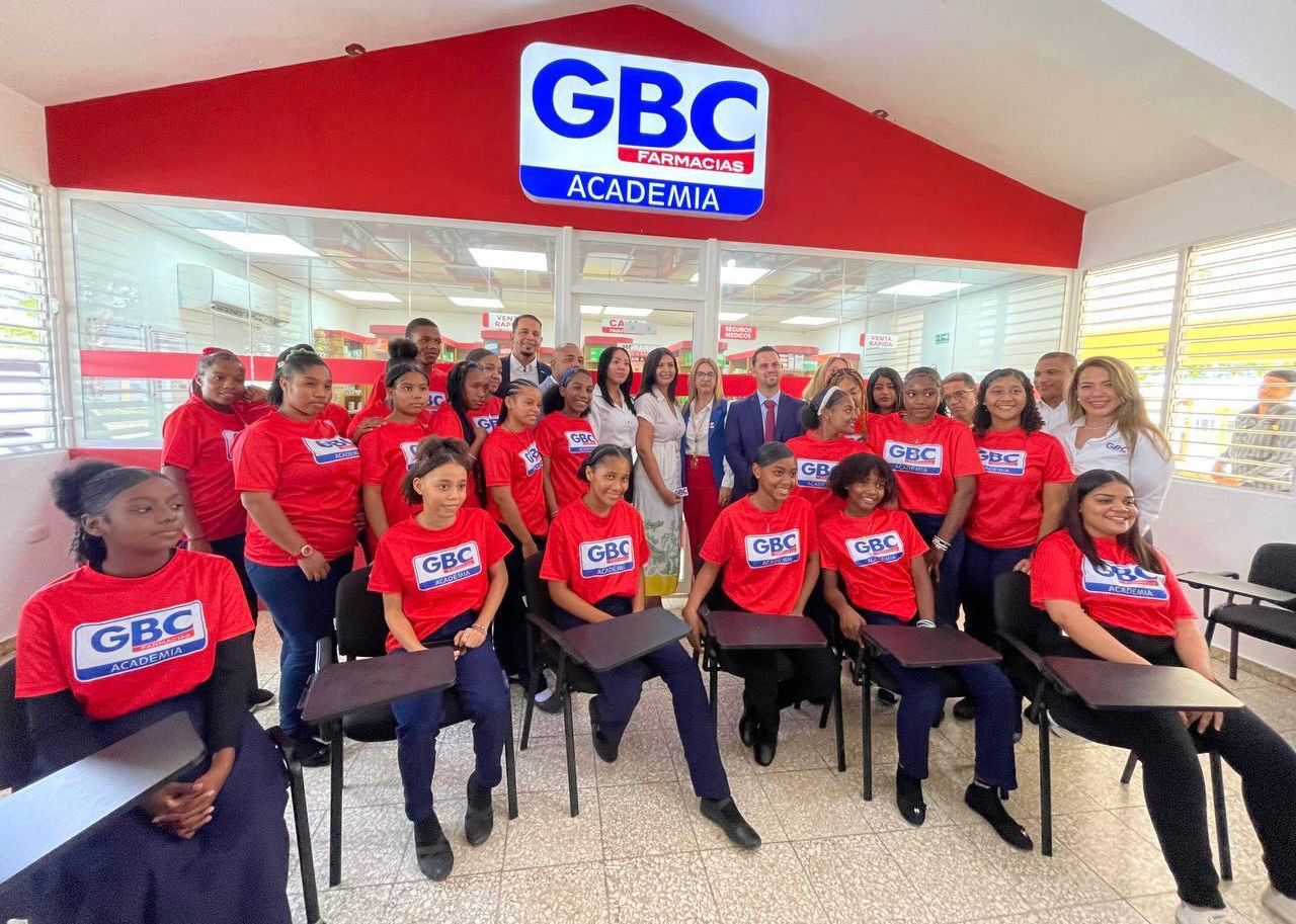 GBC Farmacias pone en funcionamiento proyecto Academia GBC en Monte Plata